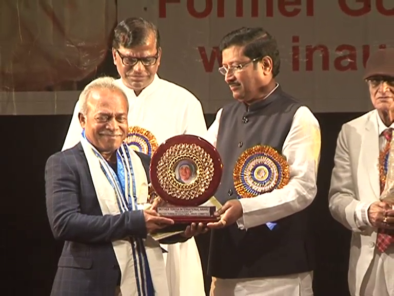 Thermax Group Chairman receives Mother Teresa International Award