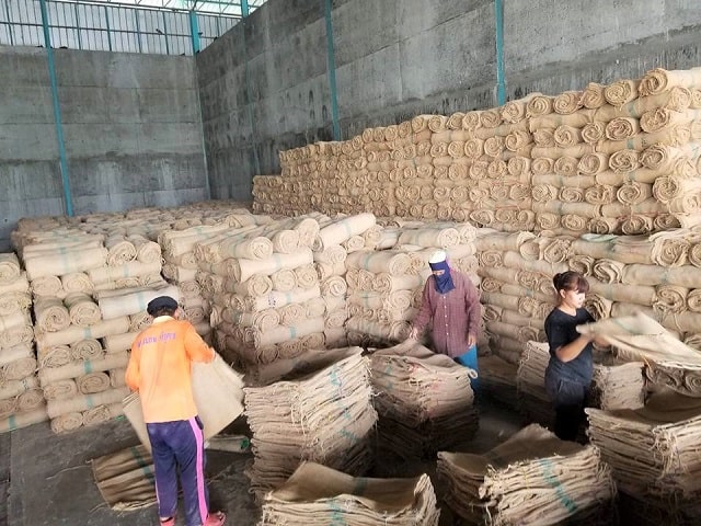 Tk700 crore worth of jute sacks are unsold