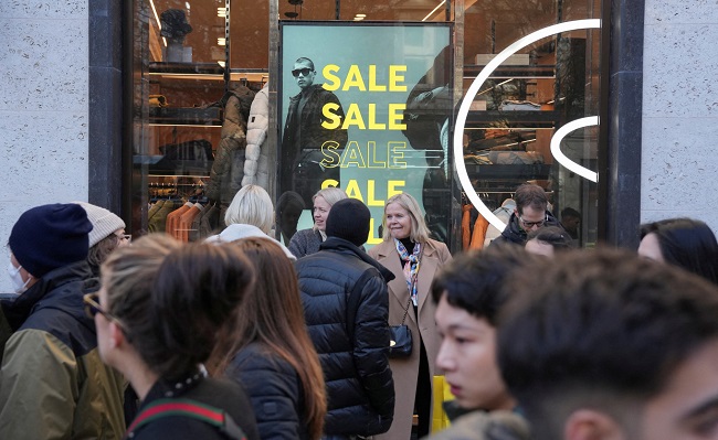 UK's retail sale drops by 1.2% in Dec 2022