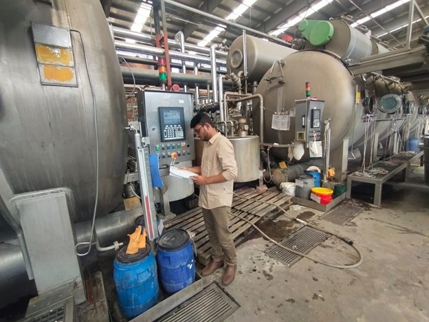 Comparative study between conventional dyeing method & an advance ...