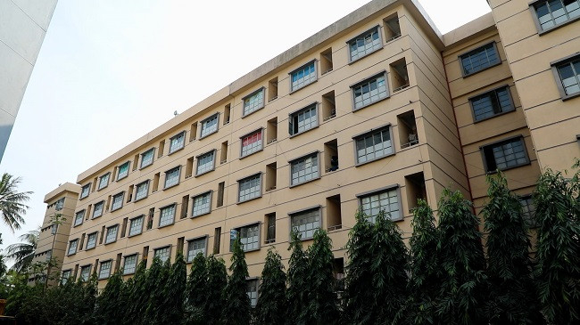 What makes Pahartali Textile unique and pioneer in spinning?