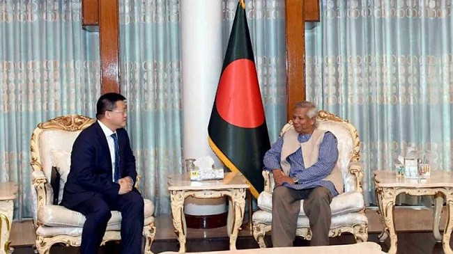 Dr. Yunus urges China to relocate solar panel plant for Bangladesh's ...