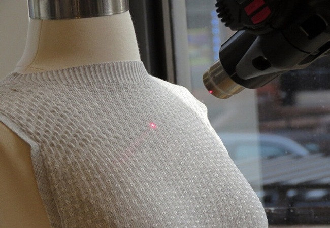 4D weaving for zero-waste fashion