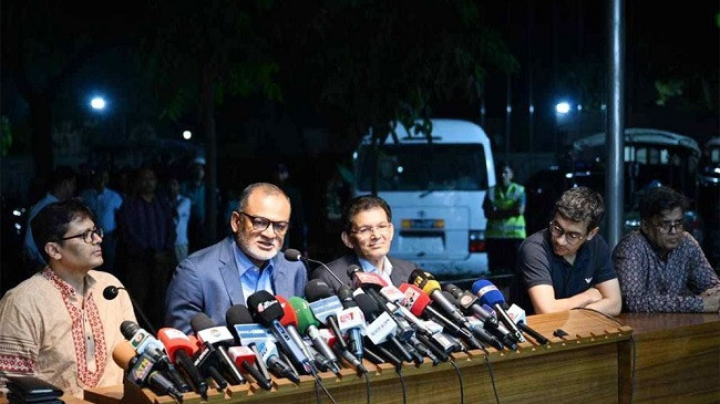 Chief Adviser calls for urgent talks, seeks diplomatic solution